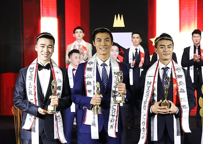No Mundo da Beleza Masculina Oriental – Fernando Machado